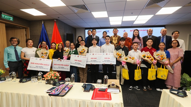 Young Vietnamese win prizes at ASEAN sustainable development awards