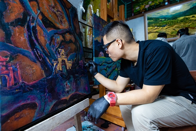 Lacquer artist debuts at first solo exhibition