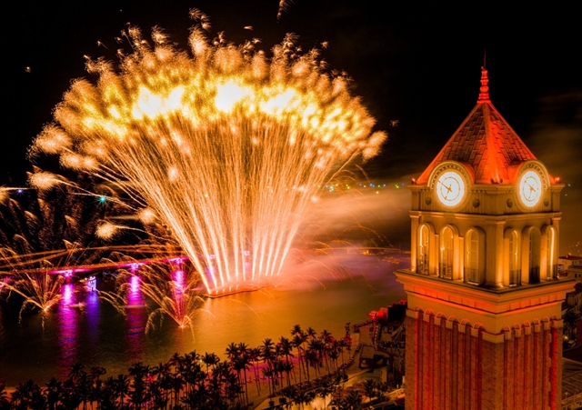 Hòn Thơm Cable Car selected by The New York Times to illustrate Việt ...