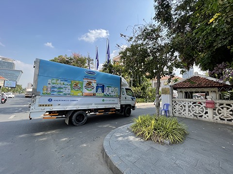 Angkormilk presents 48,000 milk cartons to victims of COVID-19 outbreak ...